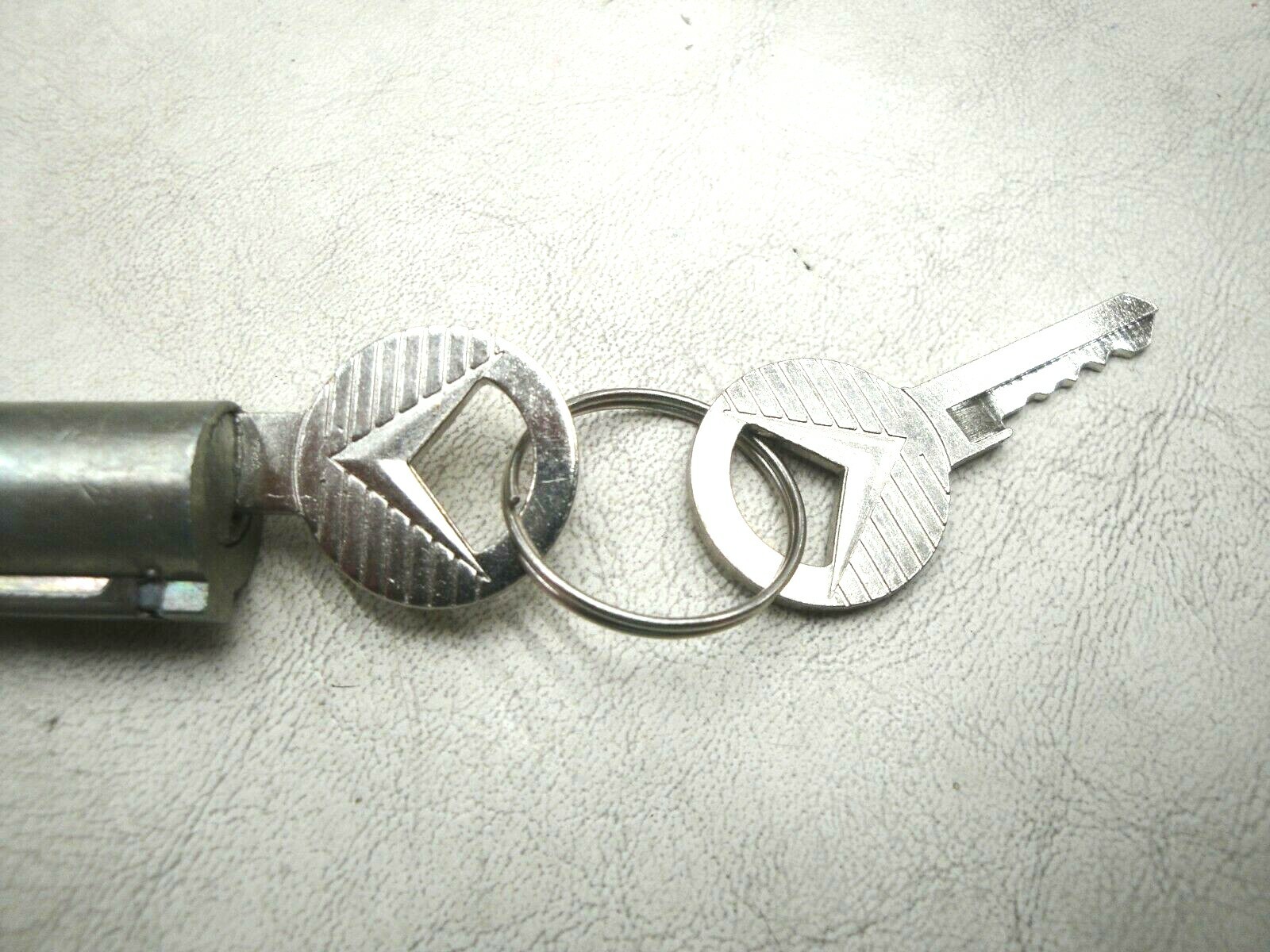 1952-1956 Ford Fairlane CAR Trunk Lock Cylinder Rear | B5A7043505A ...