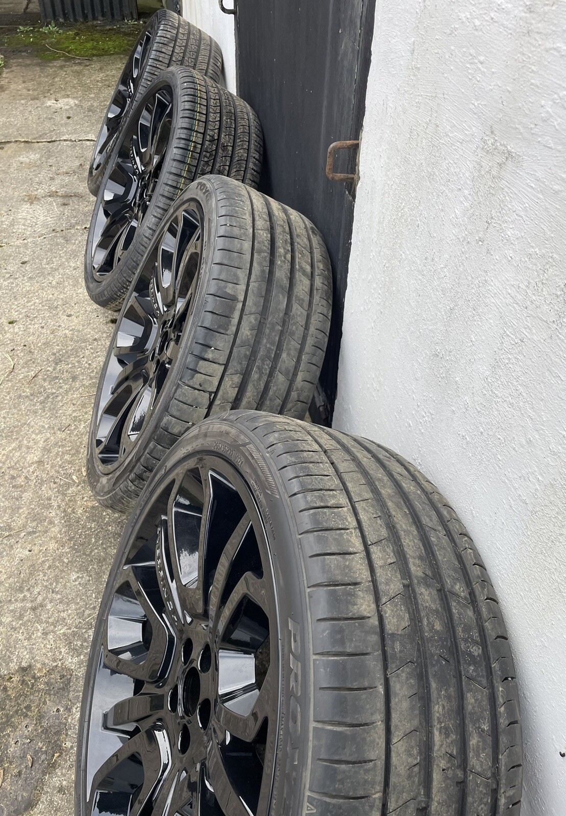Genuine Range Rover Velar/Evoque 22's Overfinch Alloys X4 fully ...