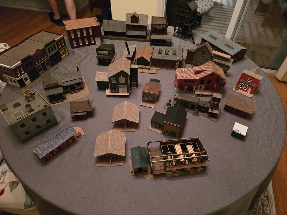 Various Kit Built HO Scale Miniature Buildings | eBay