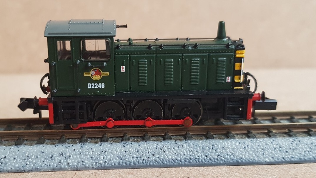 Pre Owned Boxed N Gauge Graham Farish Class 04 0-6-0 Diesel Loco Model ...