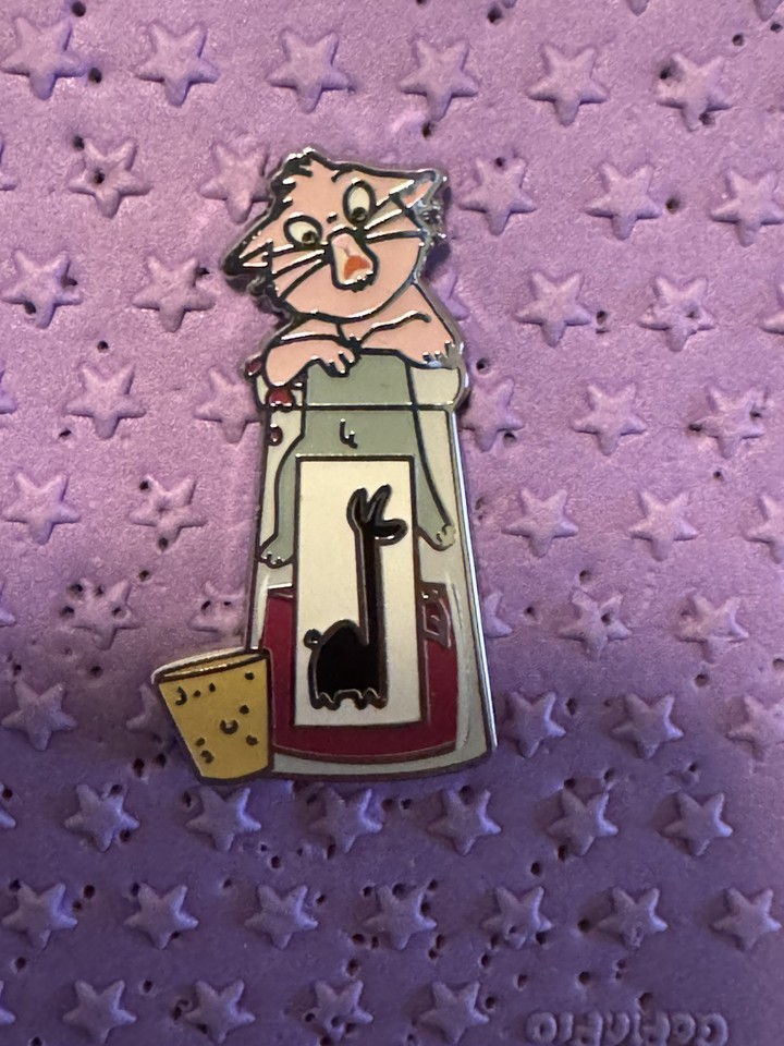 2024 Disney Parks Imaginative Icons Mystery Pin Yzma Potion Cat | eBay