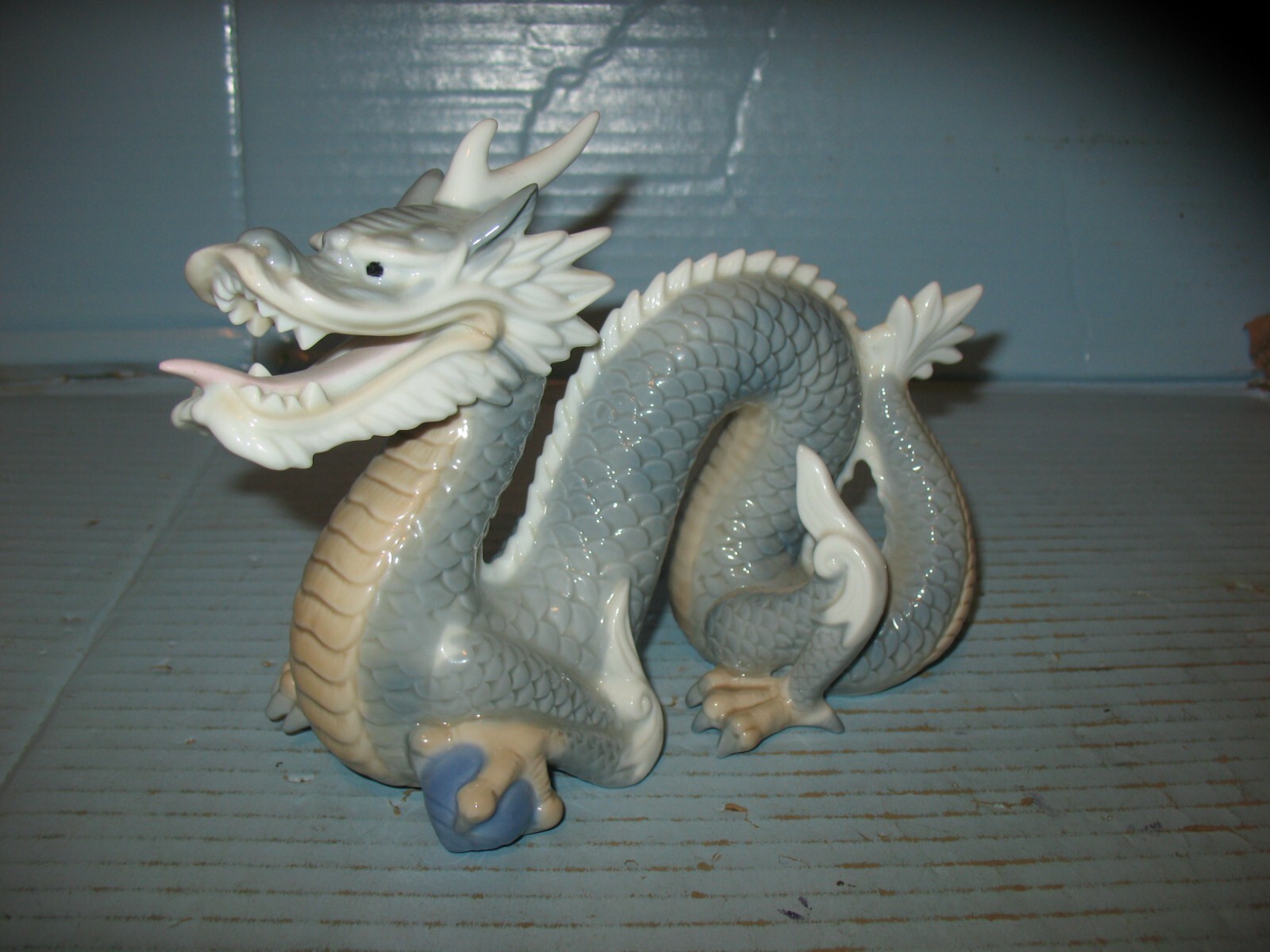 Vintage Yoshimi K Porcelain Foo Dragon Figurine Gray White Sphere Japan ...
