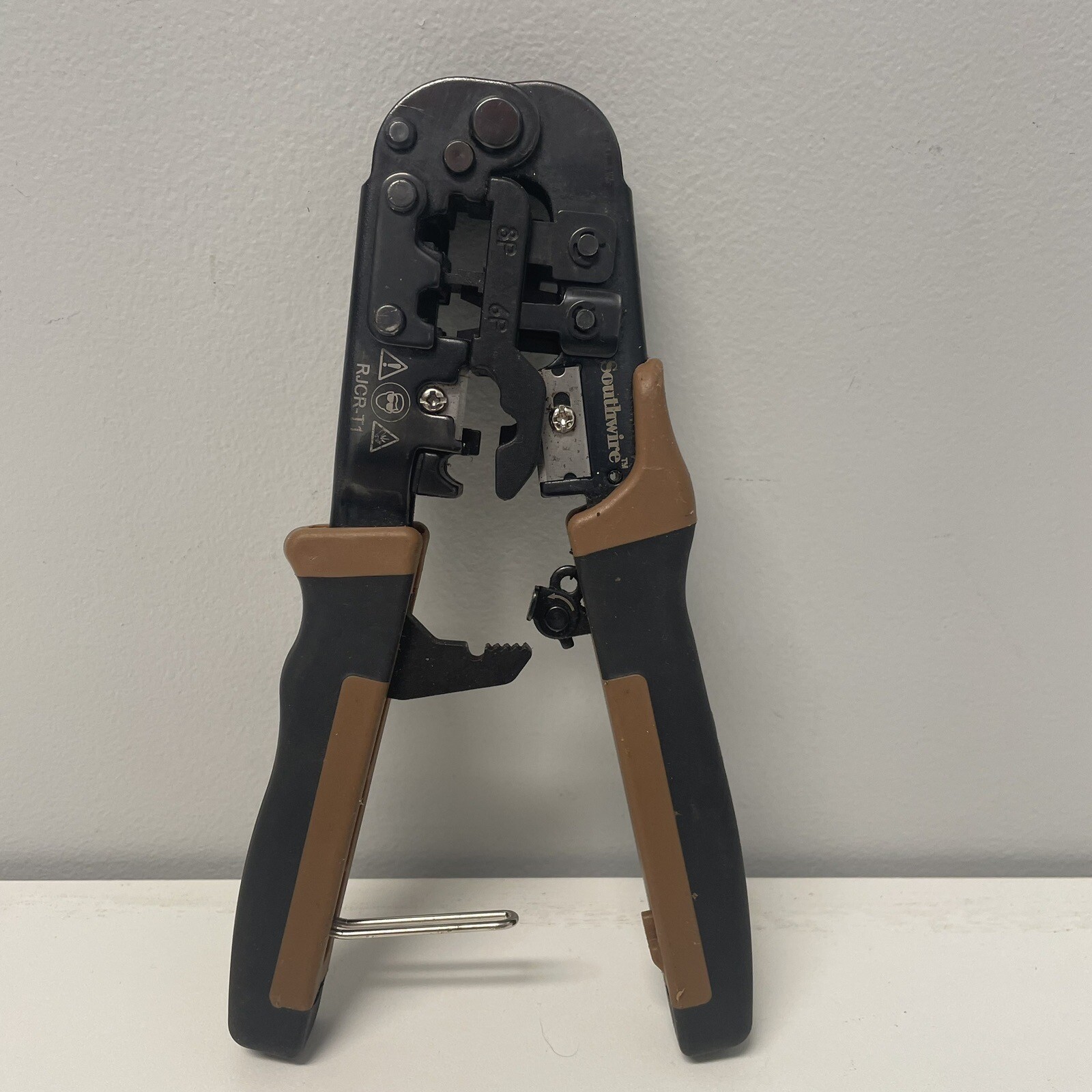 Southwire RJCR-T1K 3 in 1 Phone & Data Crimp Tool Kit Cuts, Strips ...