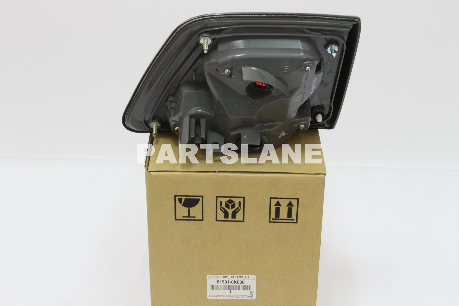 81591-0K030 Toyota OEM Genuine LENS AND BODY, REAR LAMP, LH | eBay