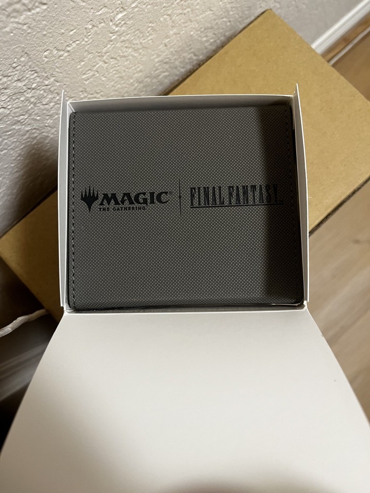 Ultra-Pro MTG Final Fantasy Sephiroth Alcove Edge Deck Box Magic the ...
