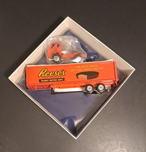 WINROSS REESE'S PEANUT BUTTER CUP Tractor Trailer Collectible NIB | eBay