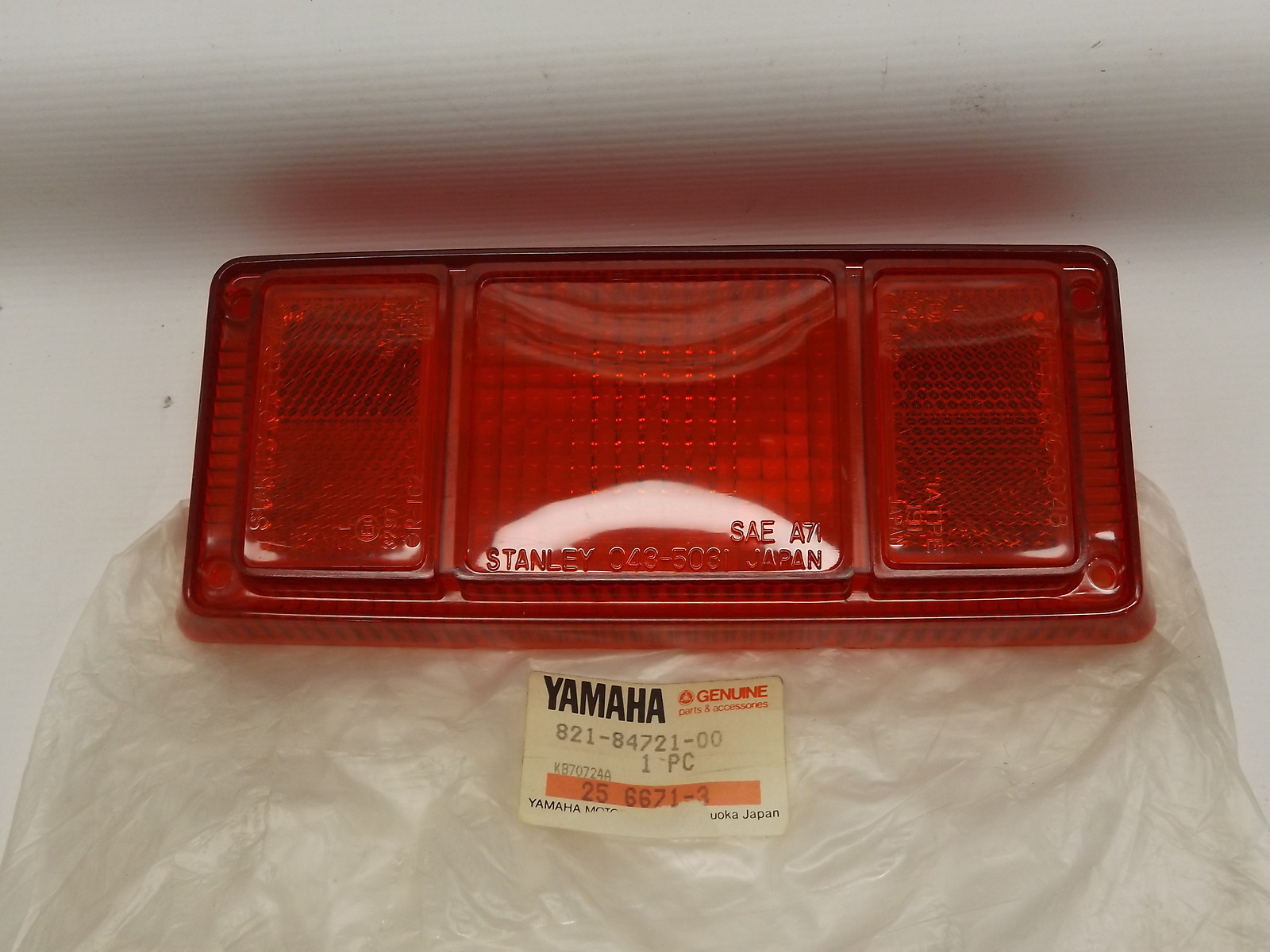 NOS YAMAHA 821-84721-00-00 TAILLIGHT LENS EX340 EX440 ET250 SRX440 ...