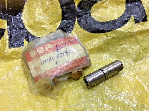 Suzuki 77-82 GS550 81-83 GS650 Guide Exhaust Valve NOS Genuine Japan ...