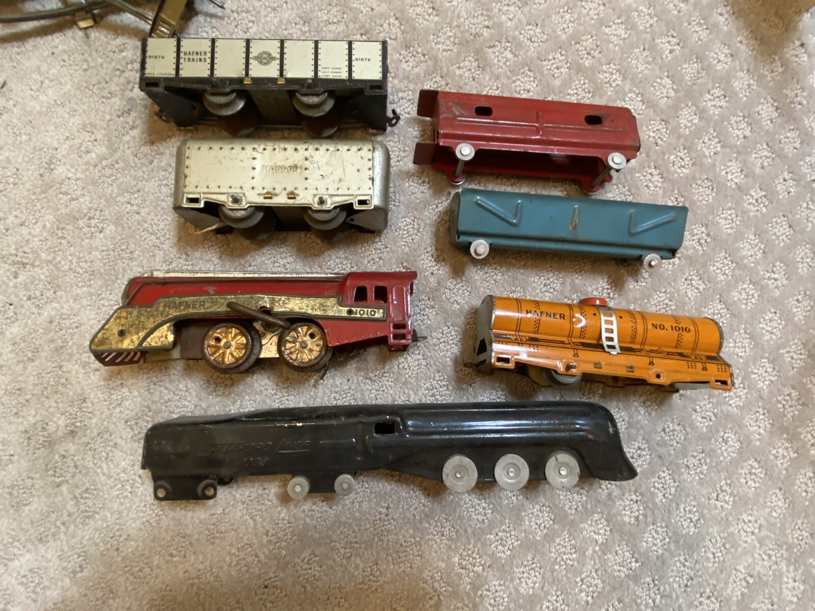 Hafner 1010 Wind up Streamlined locomotive train track railroad toy lot ...
