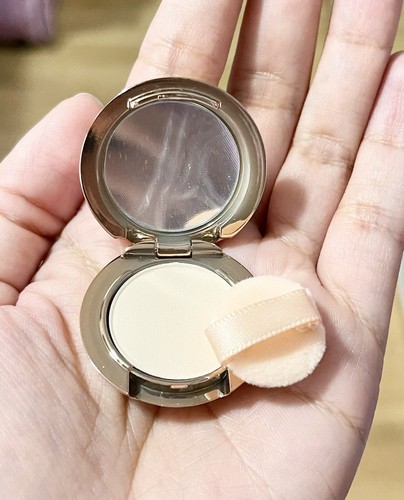 CHARLOTTE TILBURY | MEDIUM TONE Charlotte Tilbury Dupe Mini Compact ...