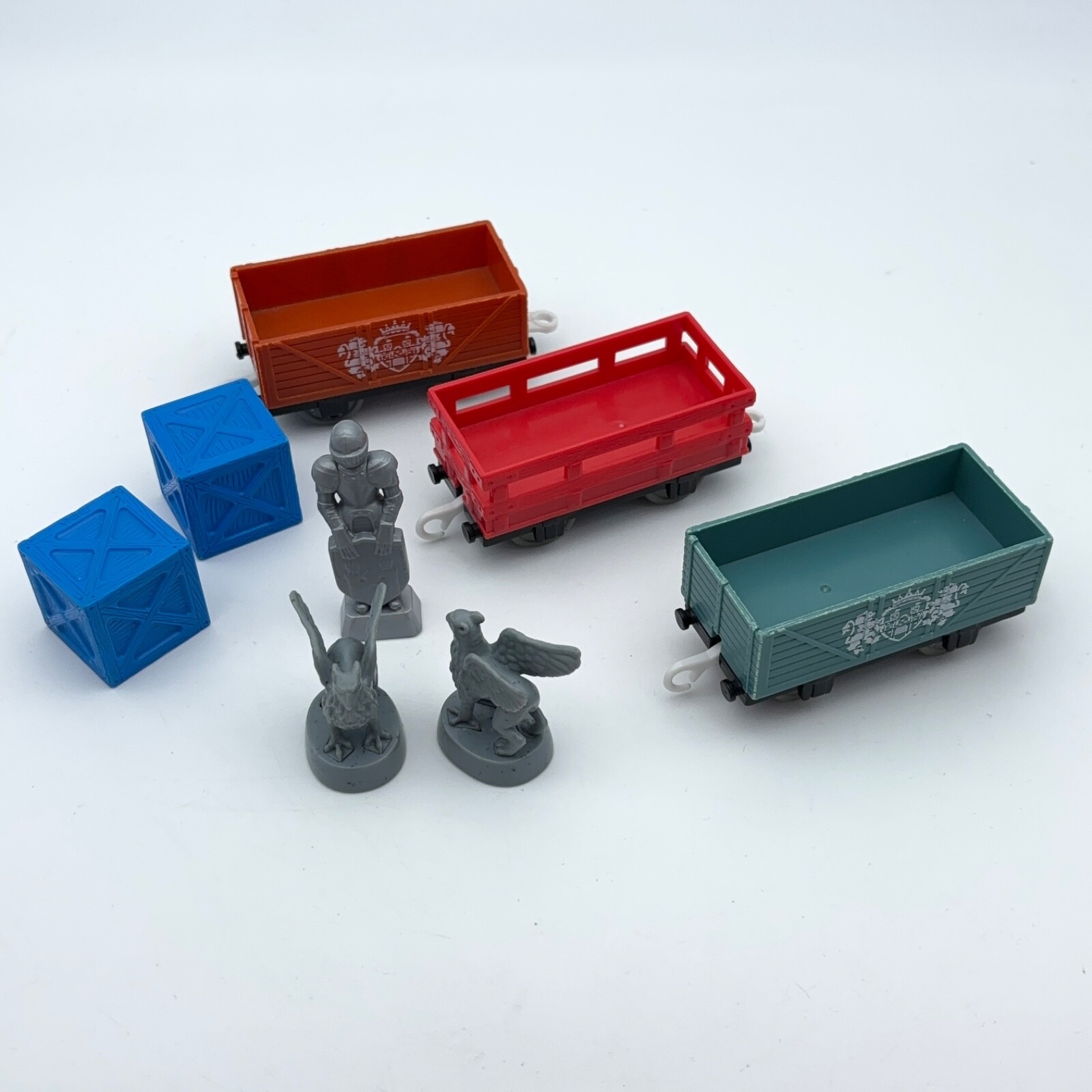 Thomas Trackmaster Trucks Lot Castle Delivery Removable Cargo Search ...