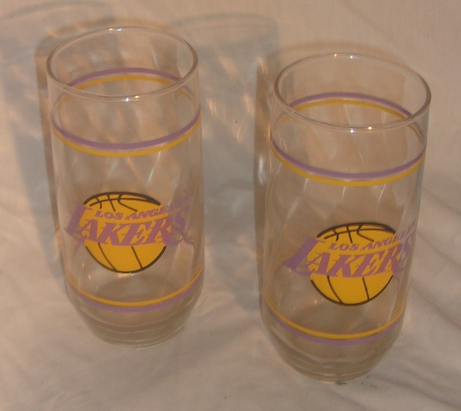 LOT OF 2 VINTAGE LOS ANGELES LAKERS DRINKING GLASSES IN VERY GOOD ...