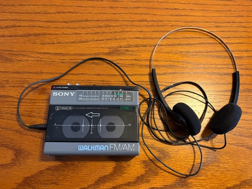 Sony WM-F15 Dolby Walkman Cassette Player Radio W/ Headphones POWERS UP ...