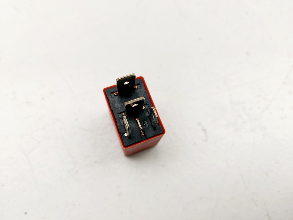 2009 FIAT BRAVO MK2 RELAY CONTROL MODULE UNIT 4PIN V23074-A1101-X51 | eBay