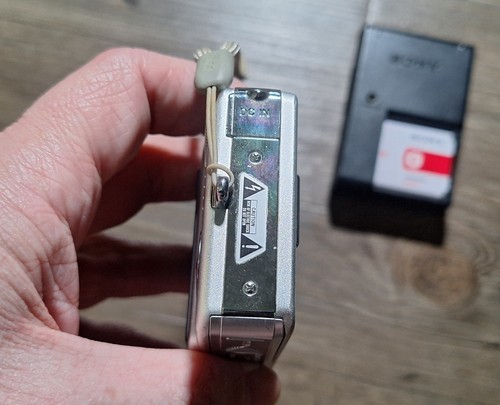 Sony Cyber-shot DSC-W50 6.0MP Digital Camera - Silver BUNDLE TESTED ...