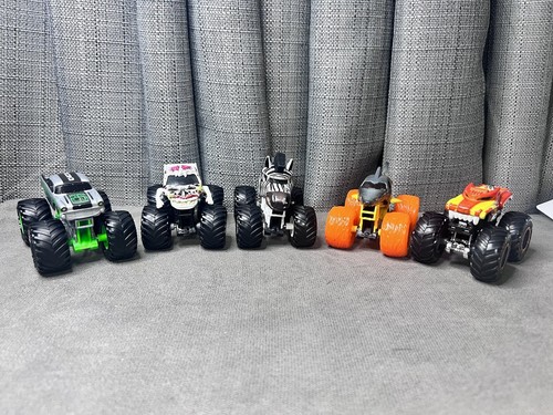Hot Wheels Monster Truck Jam 1/64 LOT Megalondon Zombie Stripes Avenger ...