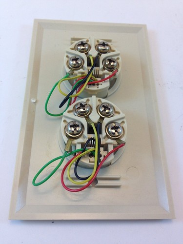 1 PIECE - TELEPHONE DUAL MODULAR WALL PLATE - RJ11 4 CONDUCTOR X TWO ...