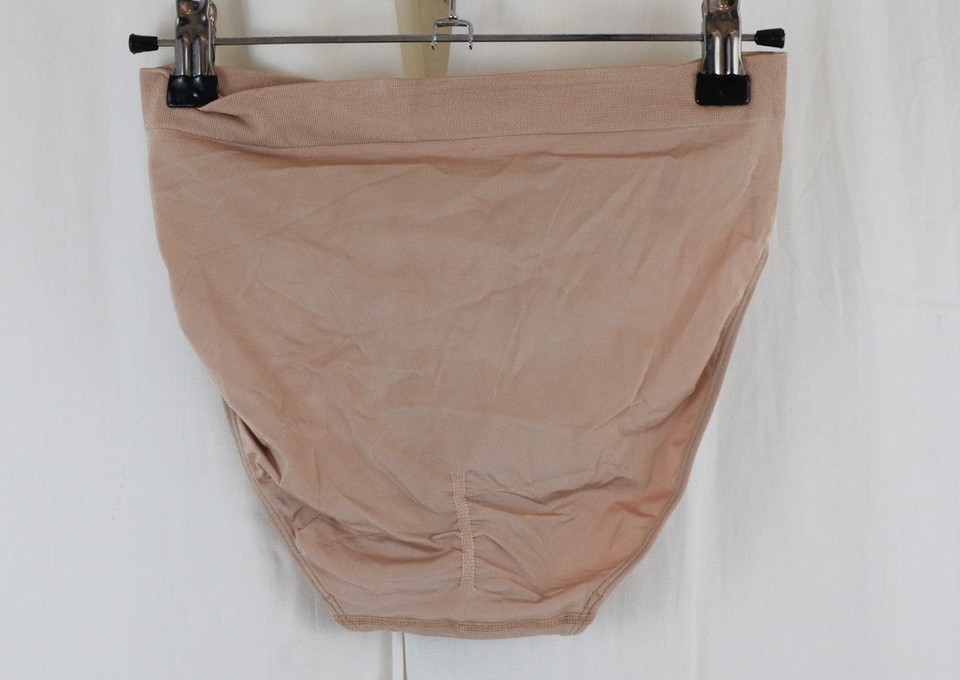 Wacoal Women's B-Smooth Seamless Full Coverage Hi-Cut Brief Panty Sand ...