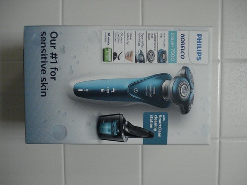 Philips Norelco 7500 Electric Shaver for Sensitive Skin - Ocean Blue ...