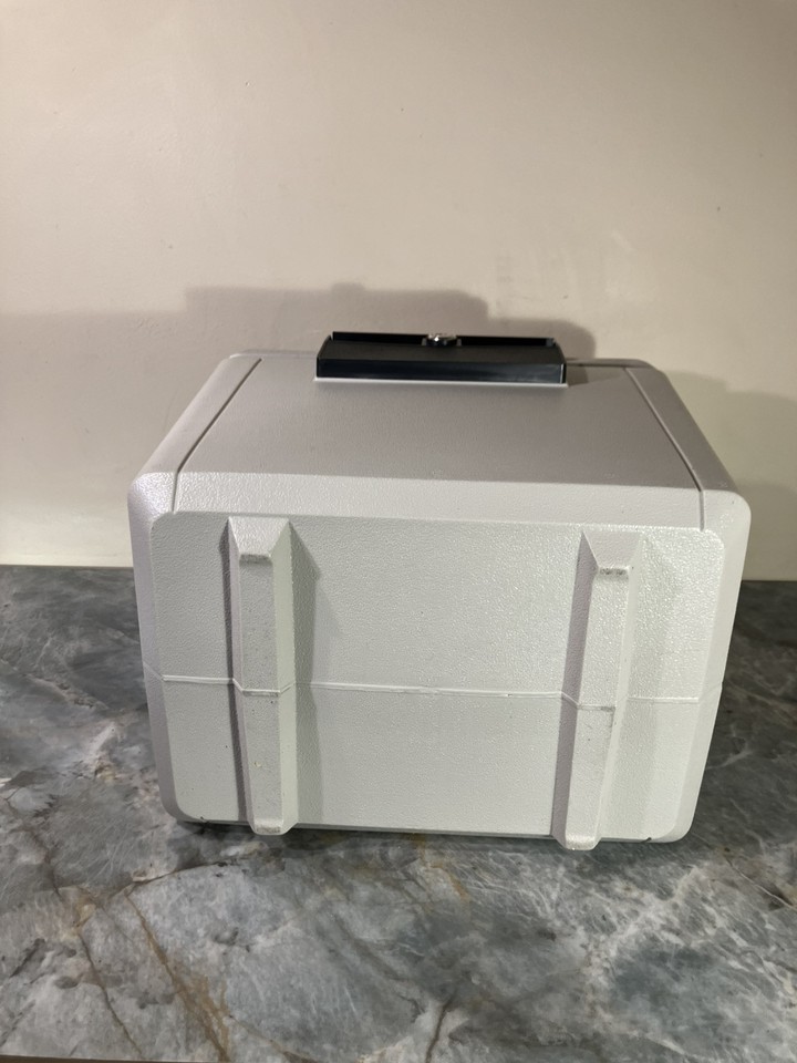 Sentry 1170 Fire Safe Security Box Chest Lockbox w/ 2 Keys - EUC | eBay
