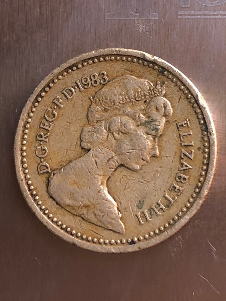 1983 One Pound coin error upside down rim Queen Elizabeth II rare | eBay