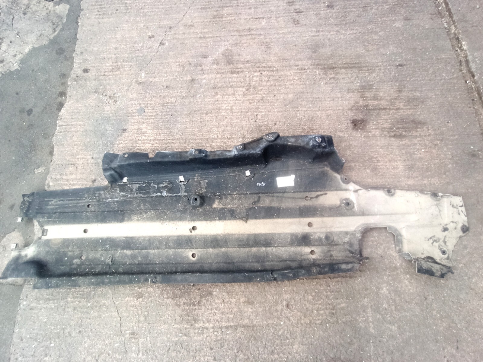 Porsche+Macan+95b+Left+Outer+Underbody+Shield+Lining+95B825205C+Genuine ...