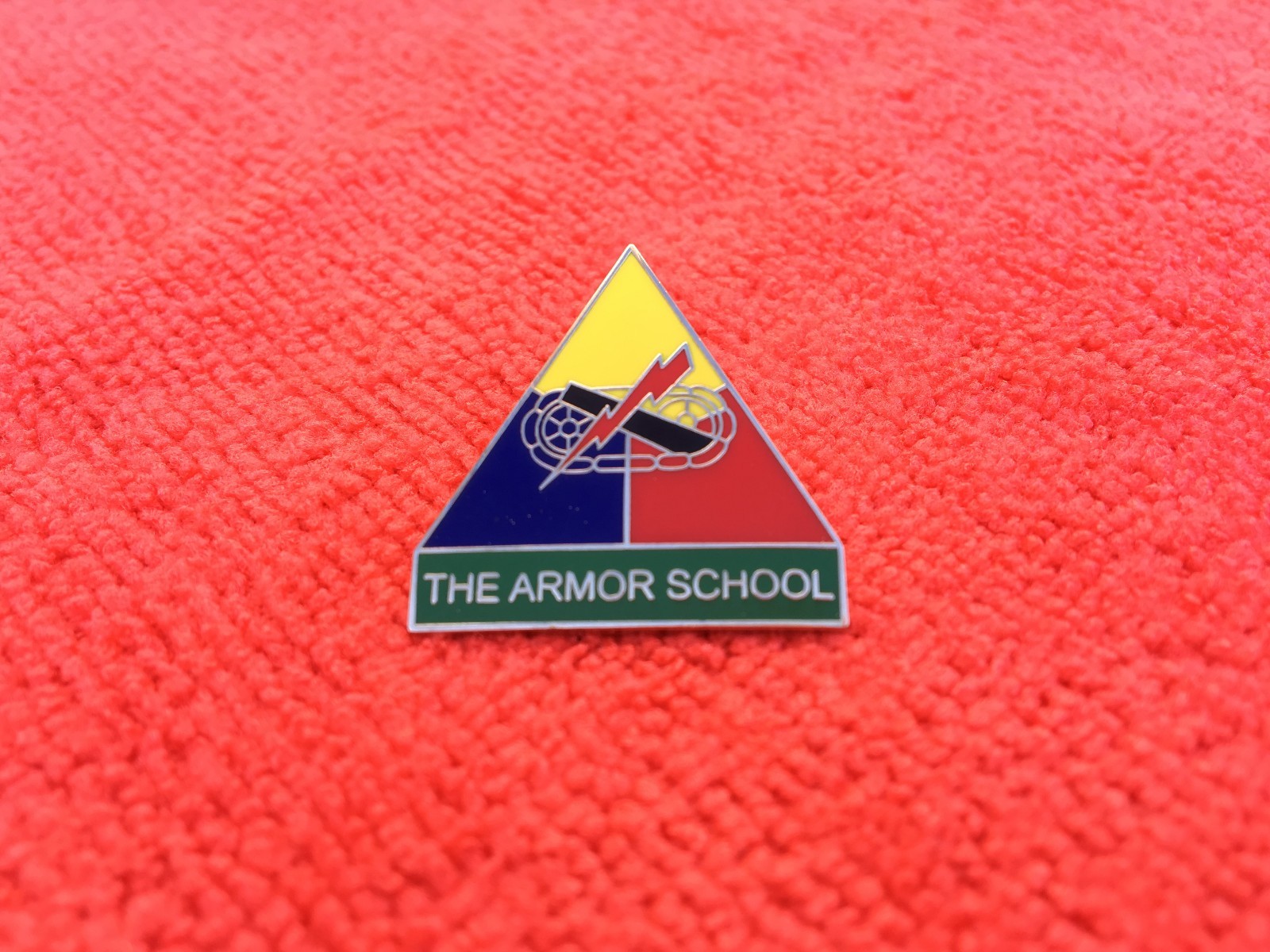 THE ARMOR SCHOOL FORT KNOX HAT PIN | eBay