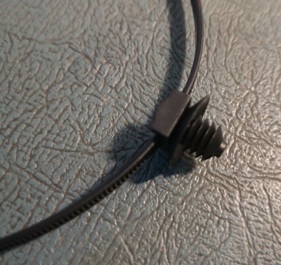 Genuine Car Clip Retainer Fastener with Cable Tie Audi VW SKODA 3D0 971 ...