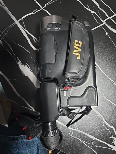 JVC Compact VHS Video Camcorder Camera GR-AX720U 18X Zoom -tested ...