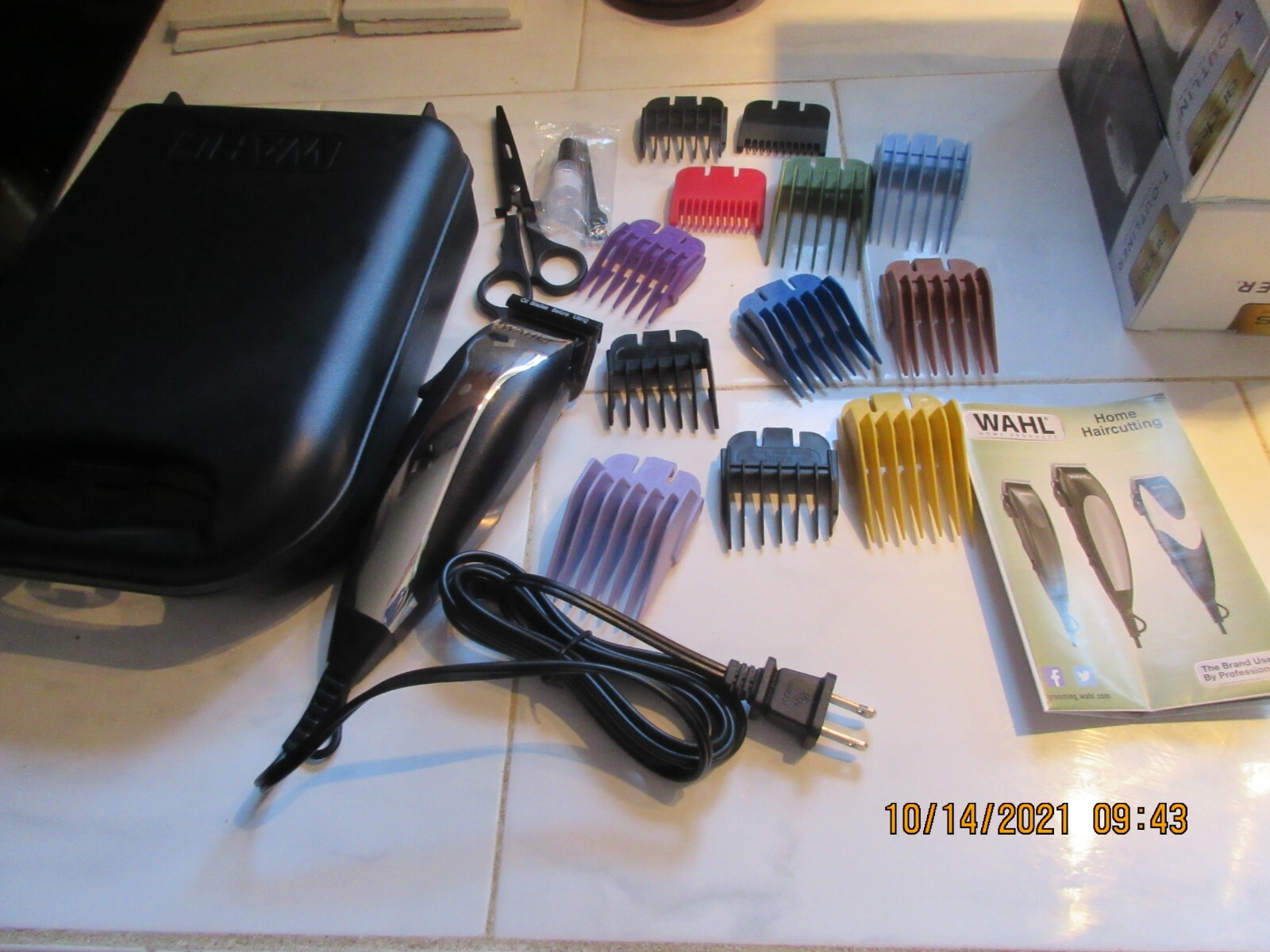 Wahl Clipper With Color Guards Model # 79722 | eBay