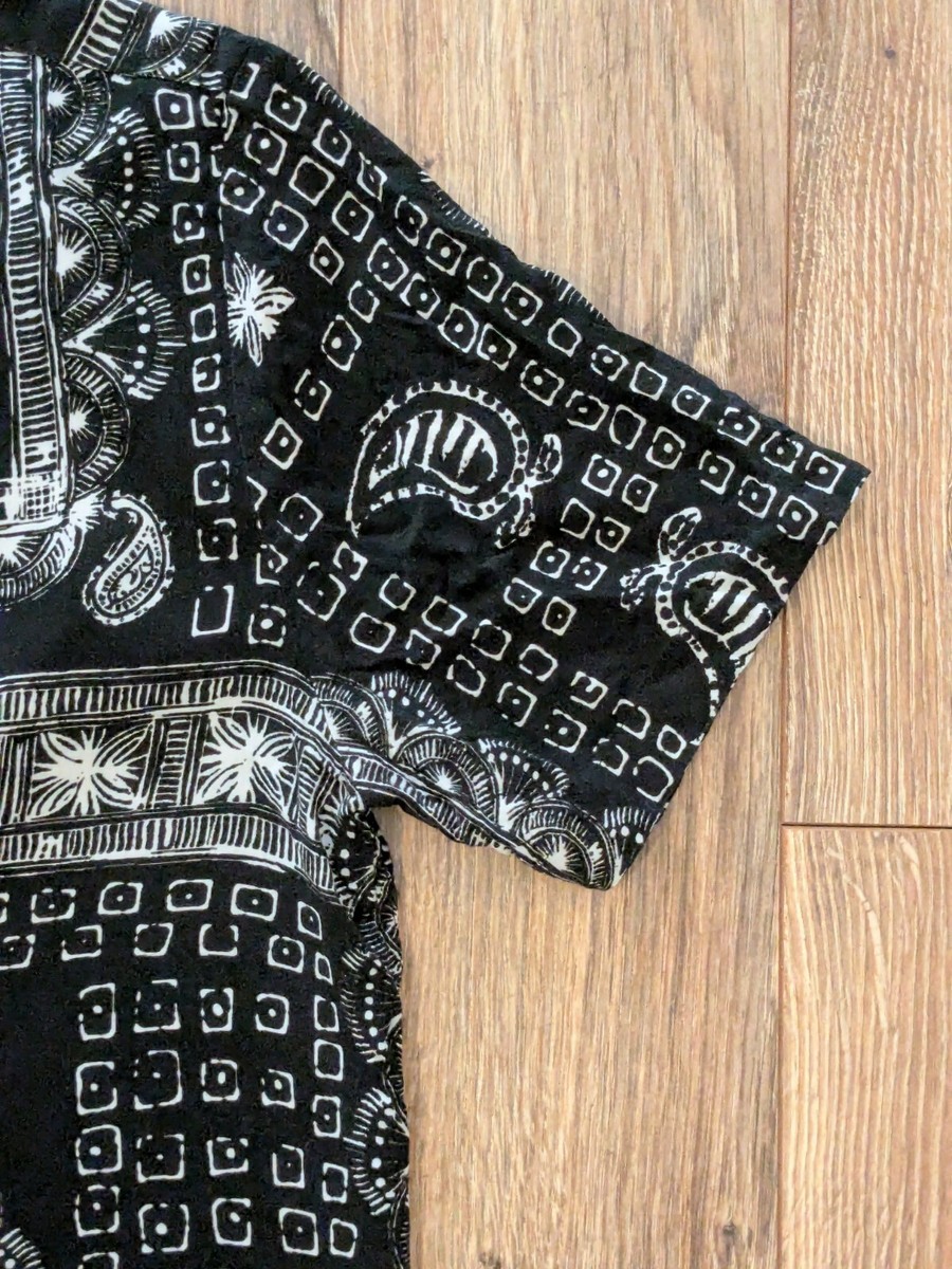 Zara Shirt Mens Black Bandana Print SS Camp Collar Viscose Zara Shirt Mens Black Bandana Print SS Camp Collar Viscose