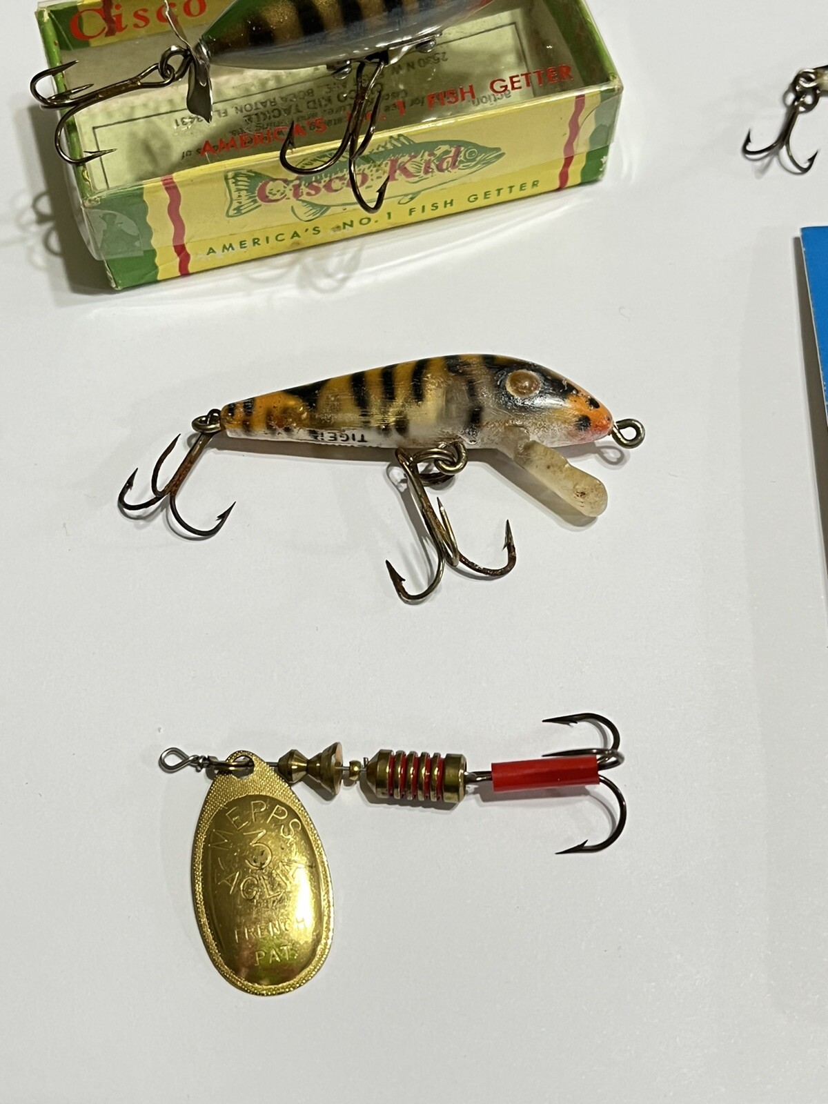 Lot of 8 Vintage Fishing Lures Heddon Cisco Kid Cotton Cordell BigO ...