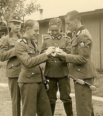 GOOD View German RAD Soldiers w/ Daggers Worn Enjoying Cigarette Break ...