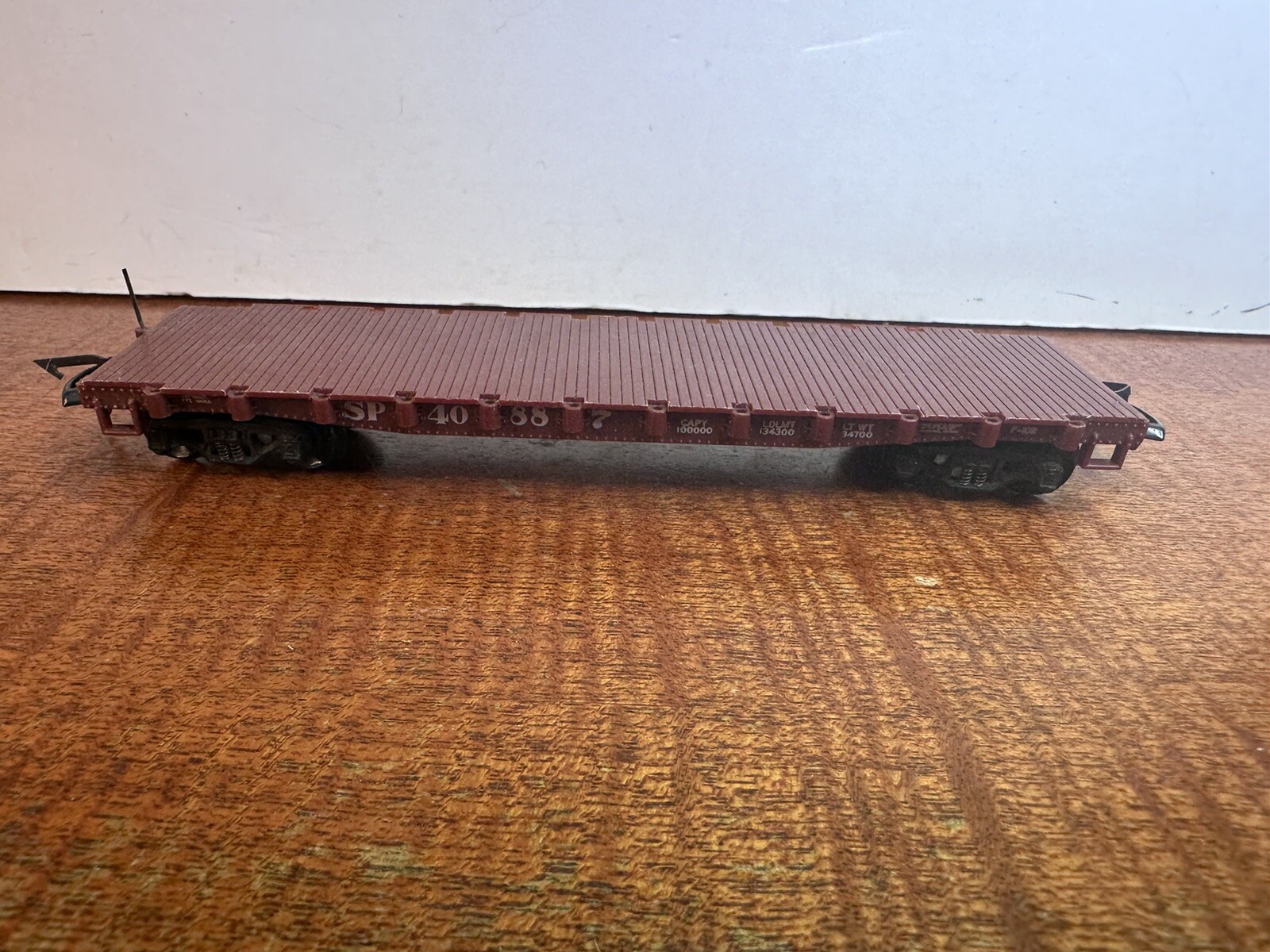 HO Scale Southern Pacific SP 40' Flat Car w/ European Couplers | eBay