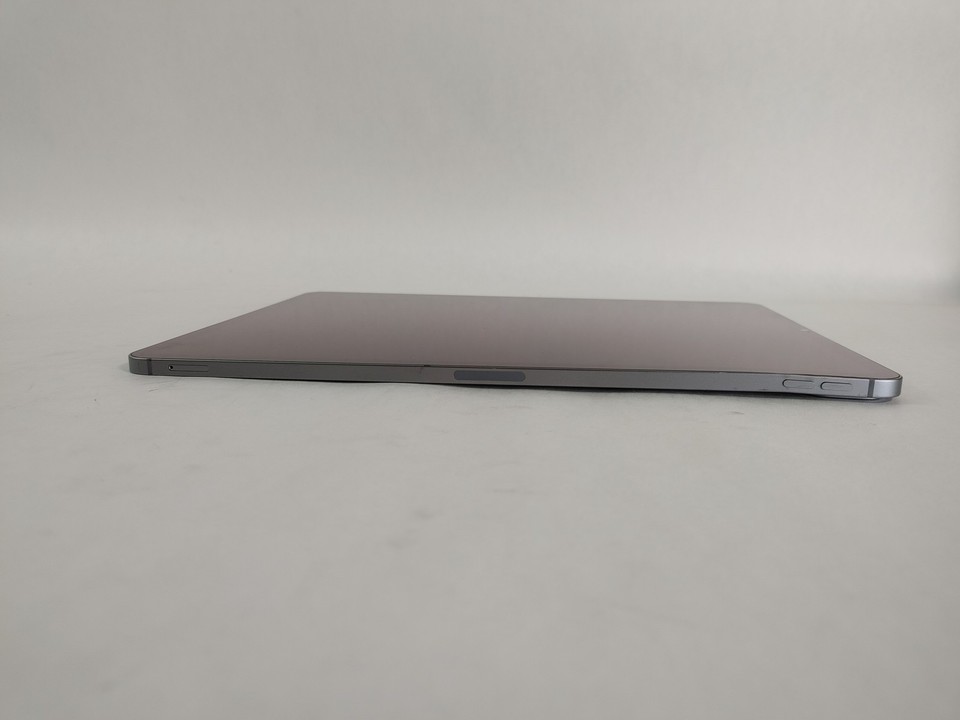 Apple iPad Pro 12.9" (6th Gen) A2764 128 GB iOS 18.4 Space Gray Tablet ...