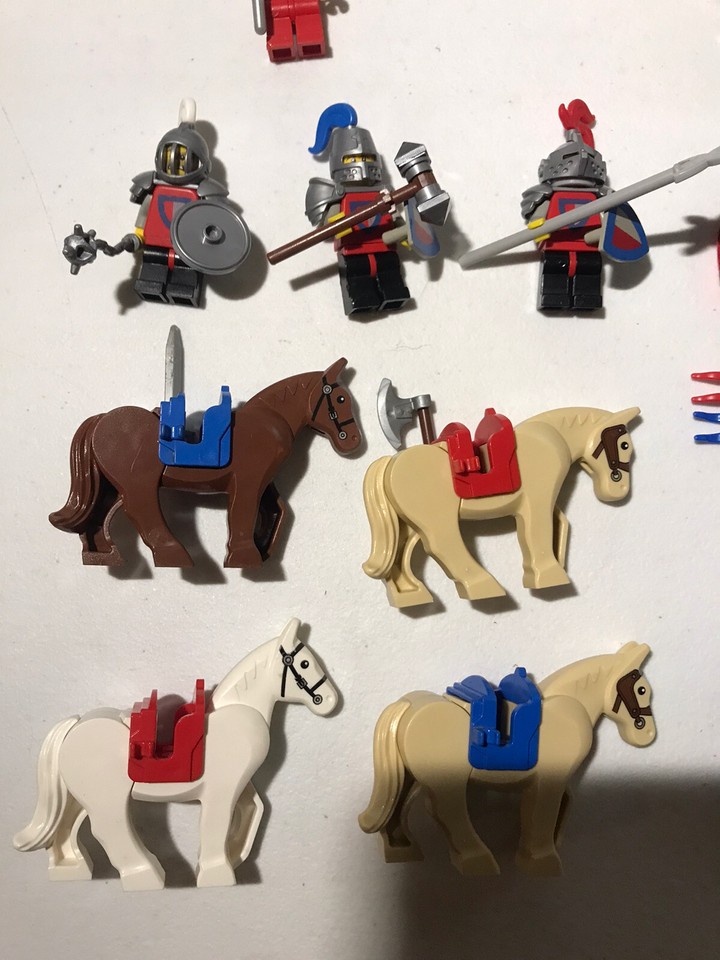Lego Huge Classic Castle Knights Lot 34 Customized Knights From Set 677 ...