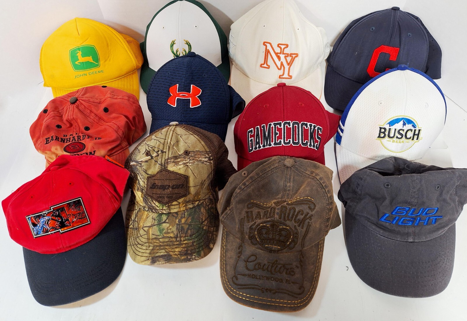 12 Vintage Themed Baseball/Golf Caps (Deere, Yu-Gi-Oh… - Gem