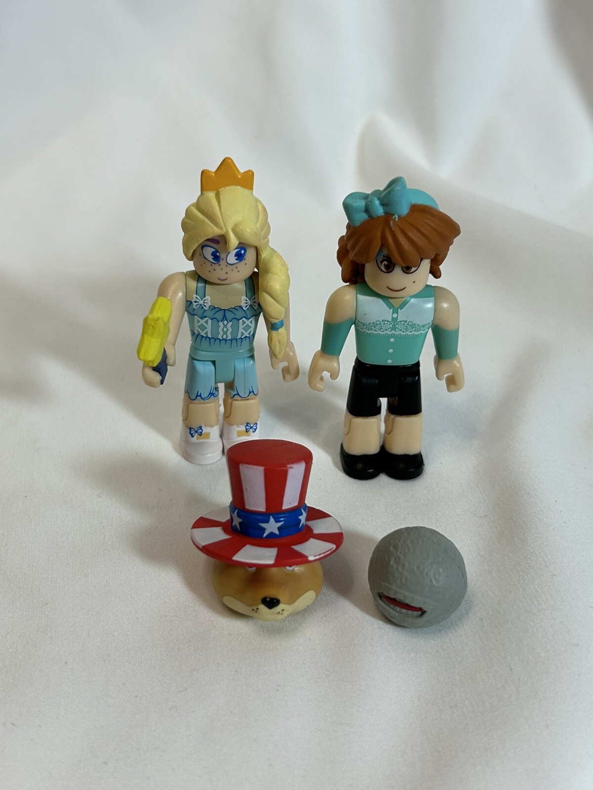 Roblox Lot Of 4 Toys Meme Uncle Doge Fairy Roxie lol Moon | eBay