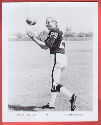 1972 OAKLAND RAIDERS 8 X 10 GLOSSY TEAM ISSUE FRED BILETNIKOFF | eBay