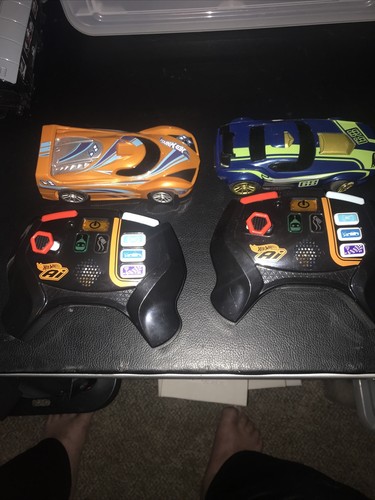 Hot Wheels AI Intelligent Race System ~ 2 Remote Controls 2 Cars Not ...