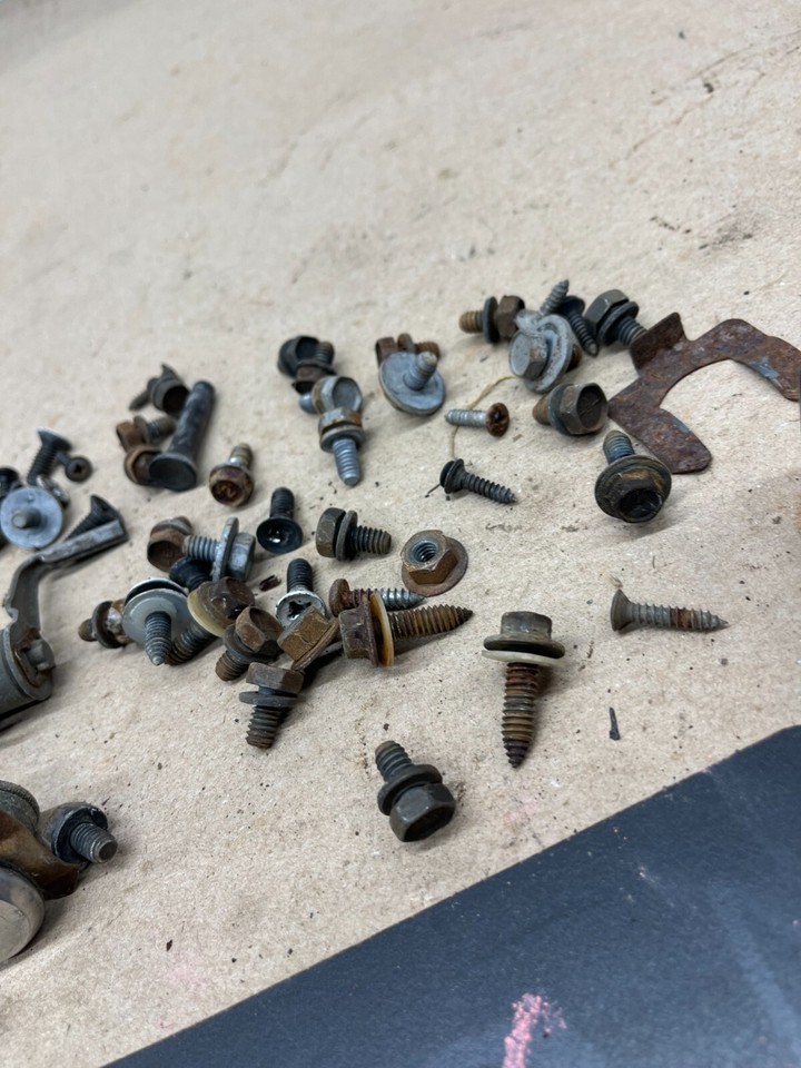 1981 1987 CHEVROLET C10 K10 K5 BLAZER DOOR WINDOW TRACK HARDWARE LOT ...