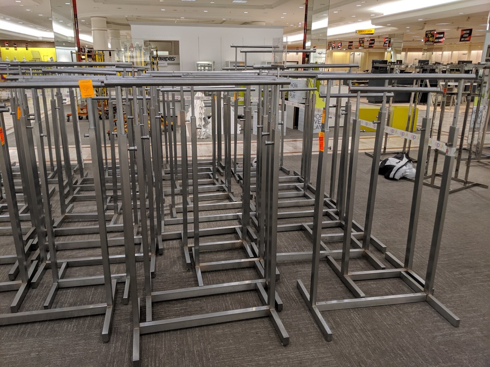 Retail Store Fixture Merchandise Display Glass Table w Shelves 5' x 3 ...