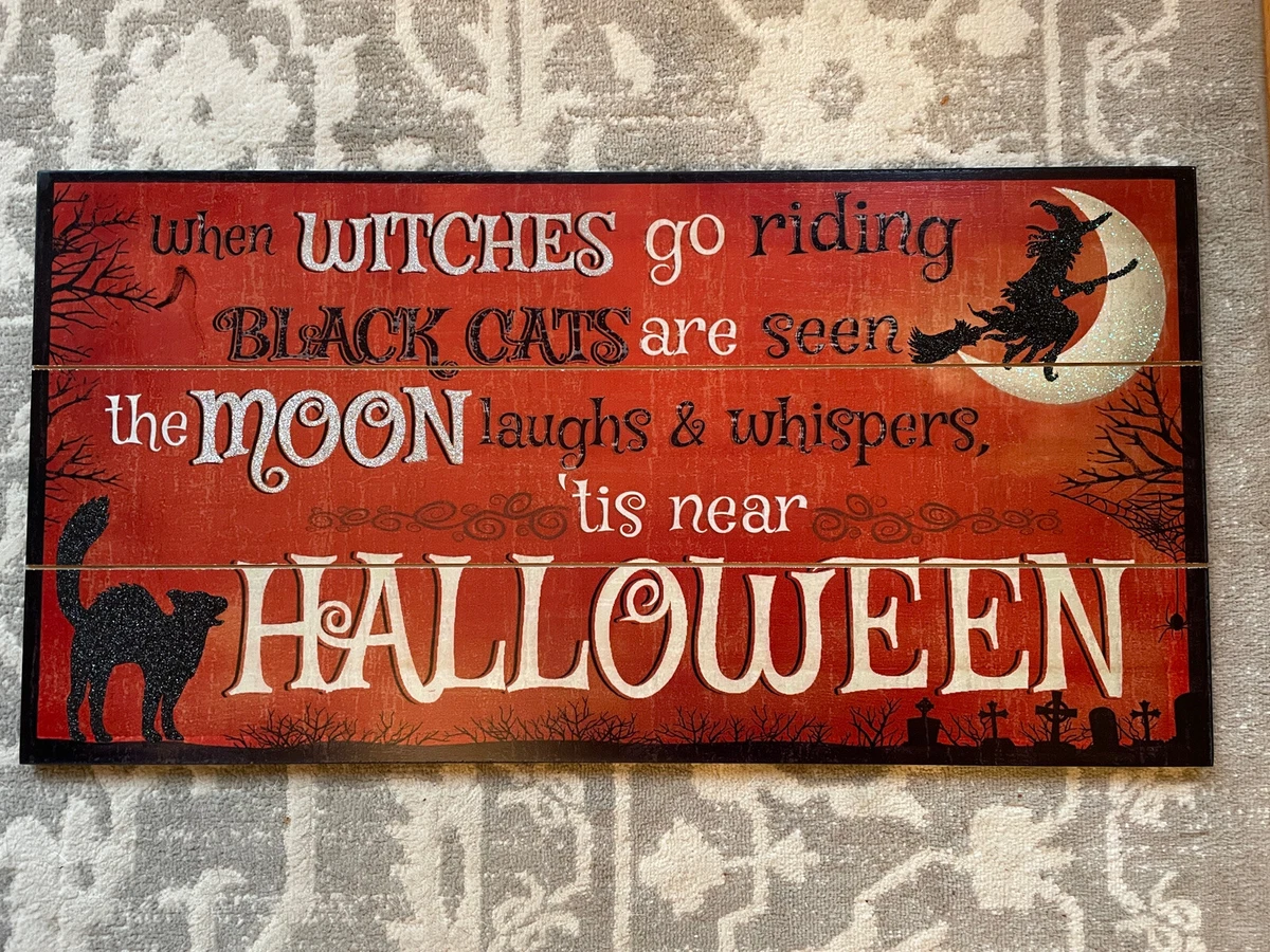 Halloween Plaque And Signs