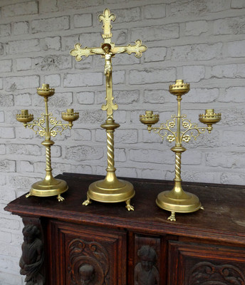 Crucifixes & Crosses - Altar Set