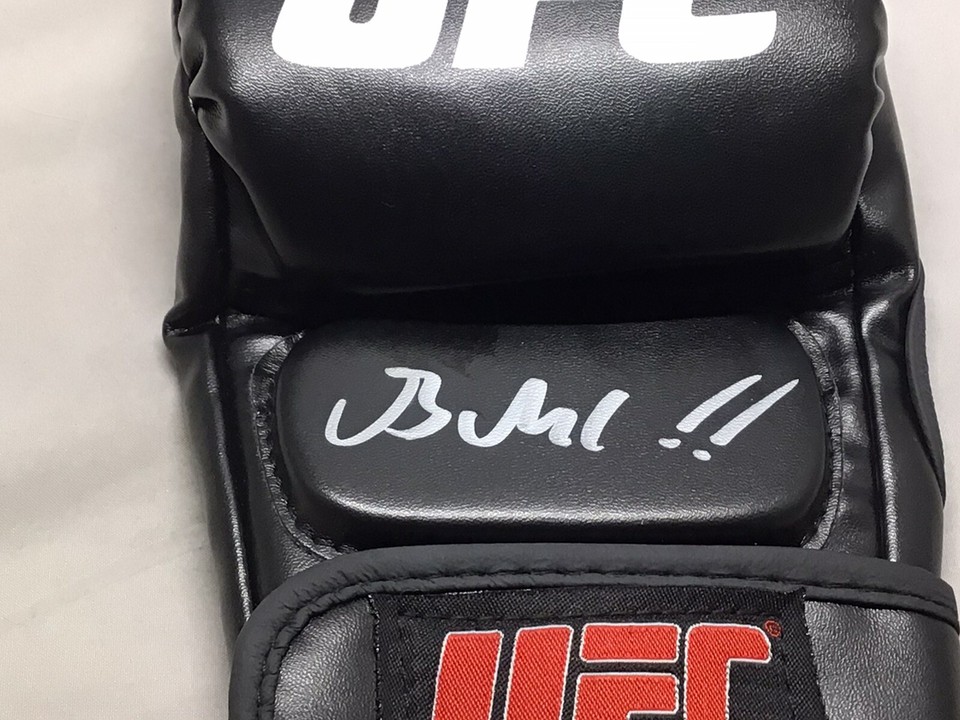 Brandon Moreno Signed UFC Glove Autographed Beckett Witnessed BAS COA ...