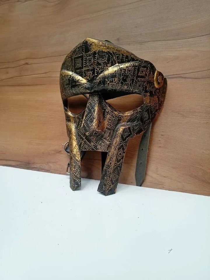 Halloween MF DOOM Mask Mad-Villain Mild Steel Face Armor Medieval Hand ...