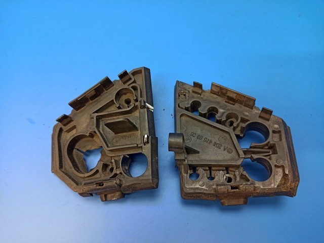 Mercedes-Benz E C207 Set Other engine bay part A2045463143 A2045463043 ...