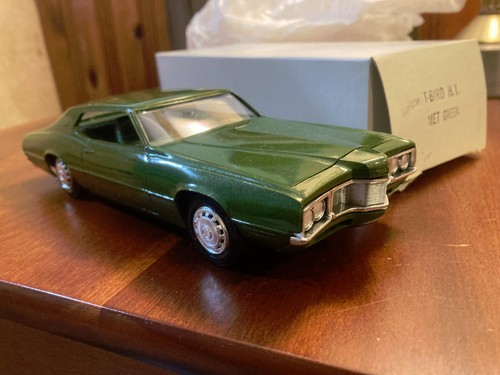 1970 Thunderbird - AMT 1/25th scale plastic promotional model in ...