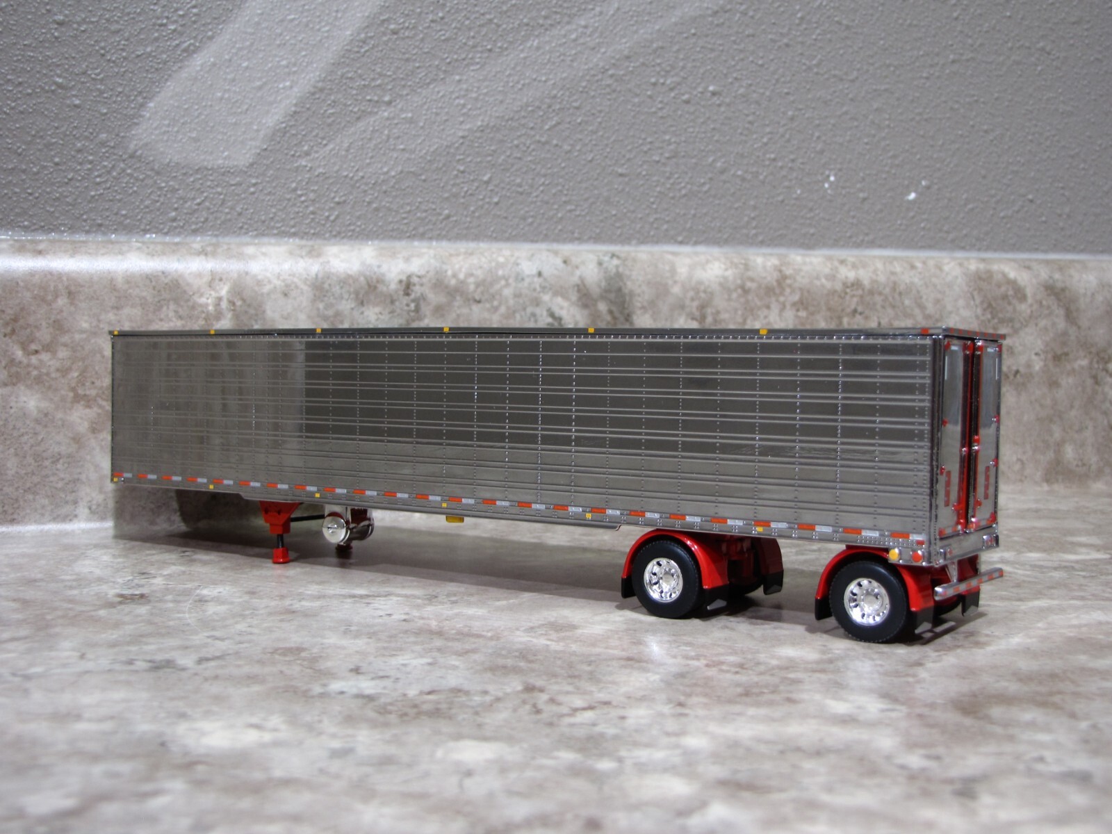 DCP 1/64 Red Chrome 53' Utility Refrigerated Spread Axle Trailer Farm ...