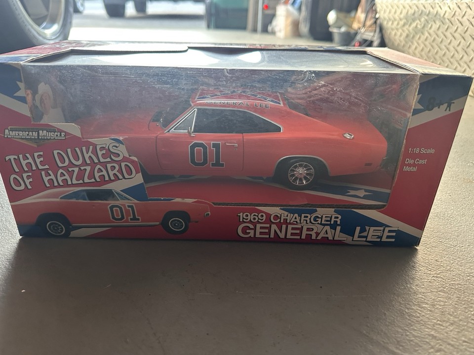 American Muscle 1969 Charger General Lee 01 1:18 The Dukes Of Hazzard ...